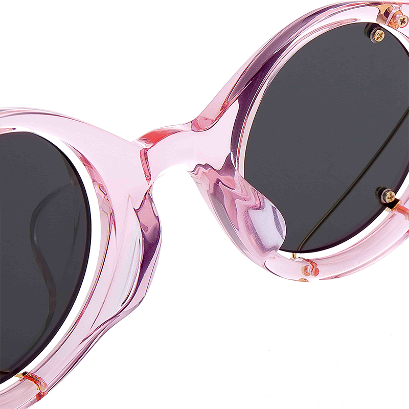 METROPOLIS – GREY TOS 308 C01 – The Owner